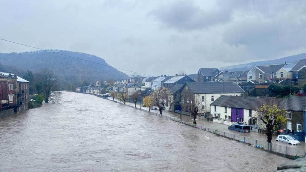 How to Prepare for a Flood - Bargoed Town Council Bargoed Town Council